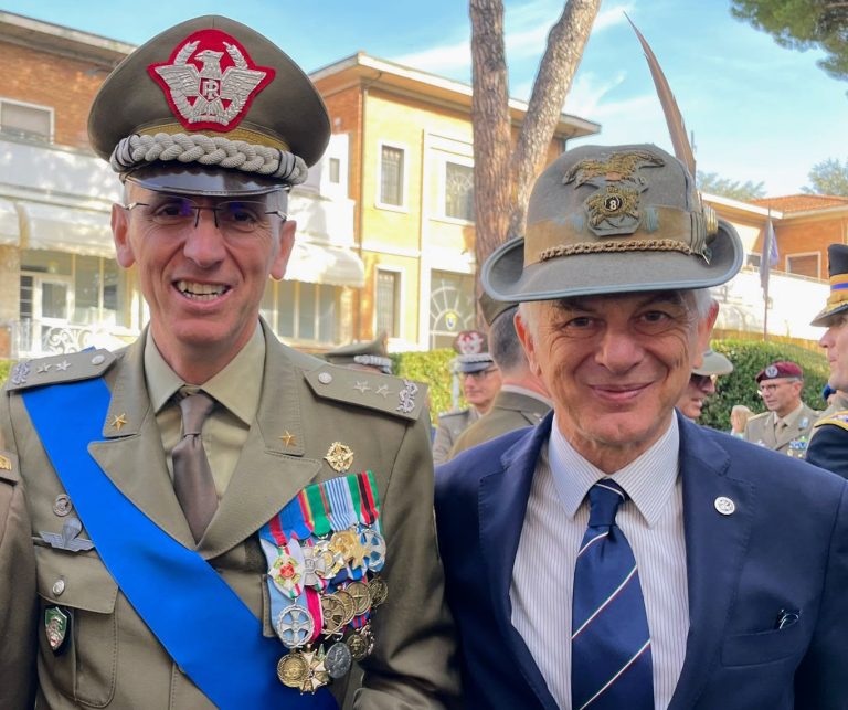 Il gen. Risi nuovo comandante della Divisione Vittorio Veneto ...