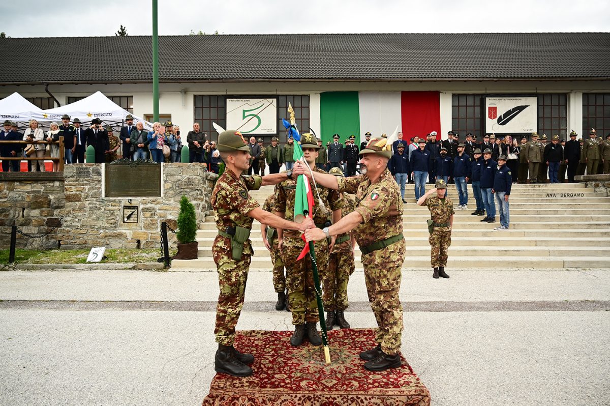Il col. Monti nuovo comandante del 5° Alpini - Associazione Nazionale ...